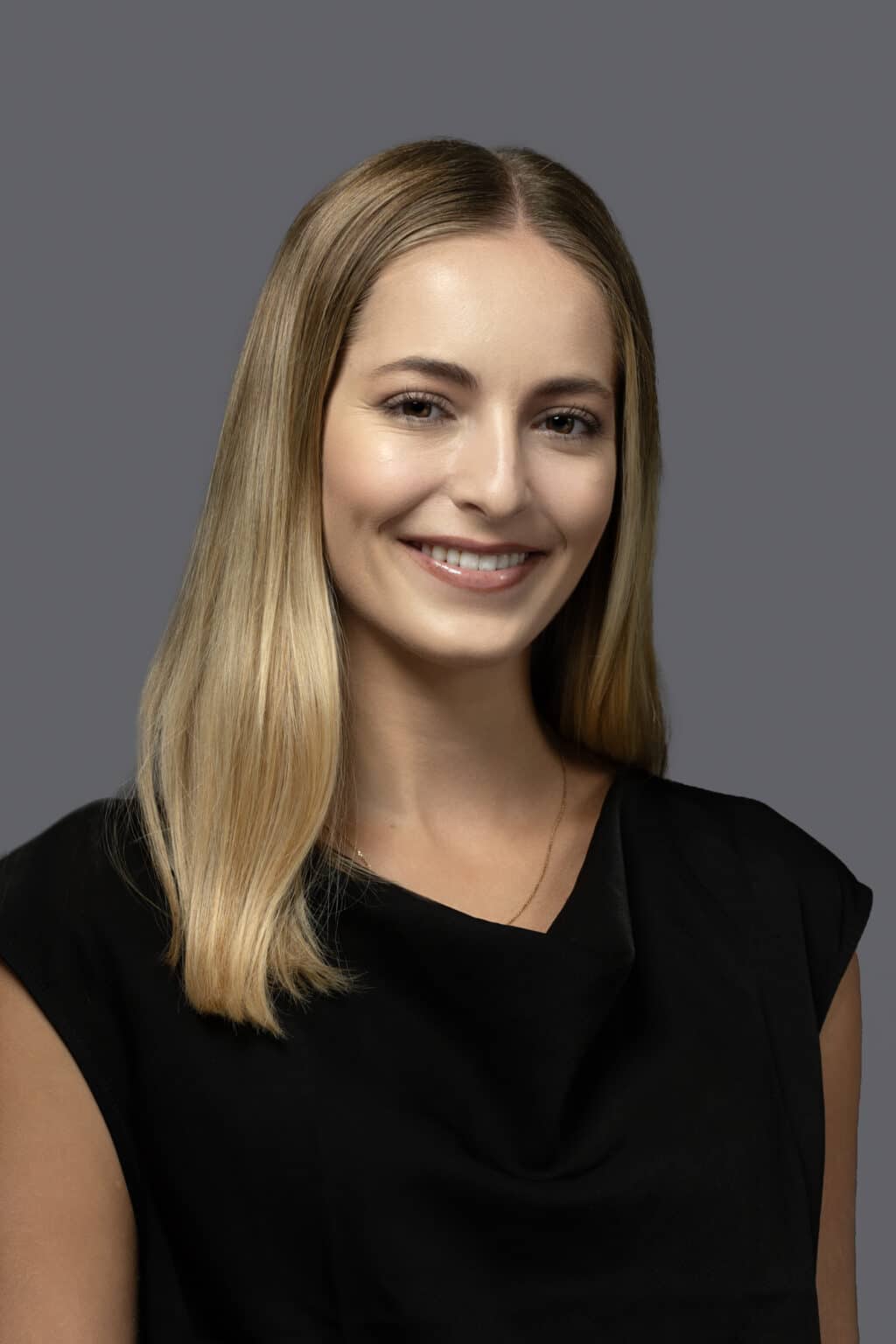 Choosing the right wardrobe for your headshot – Nebraska Headshots